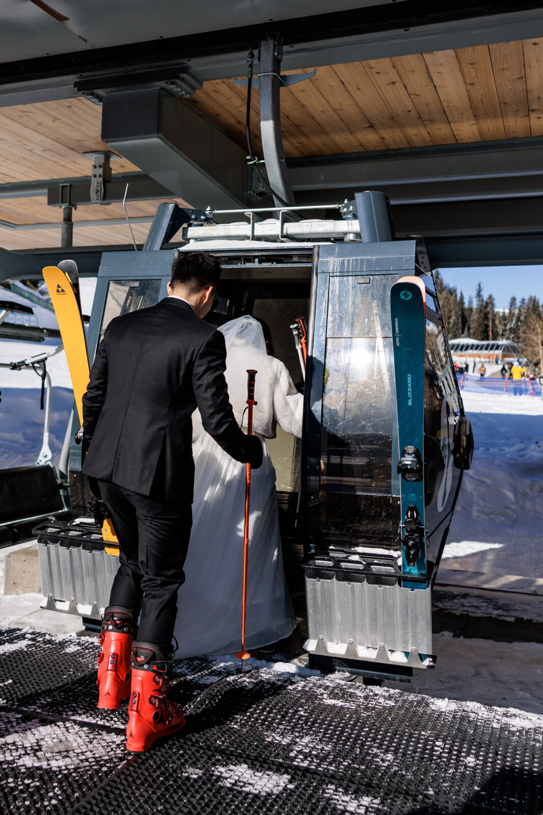 Copper Mountain Ski Wedding - mountainmartaphotography.com