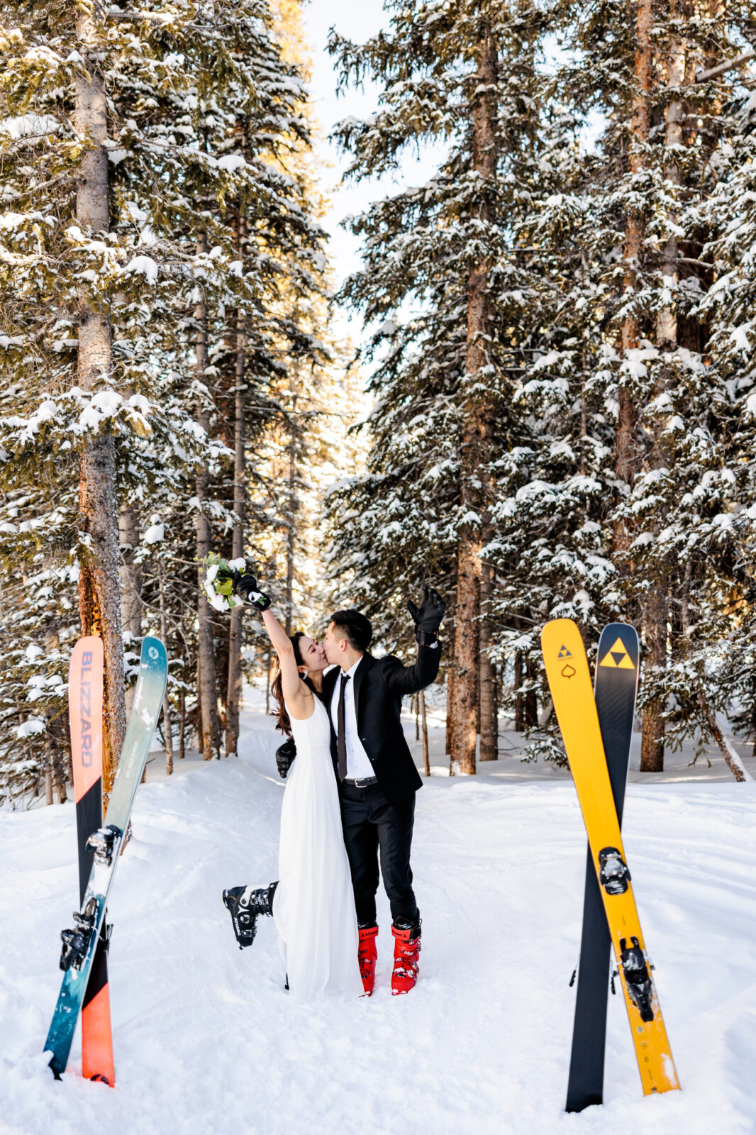 Copper Mountain Ski Wedding - mountainmartaphotography.com