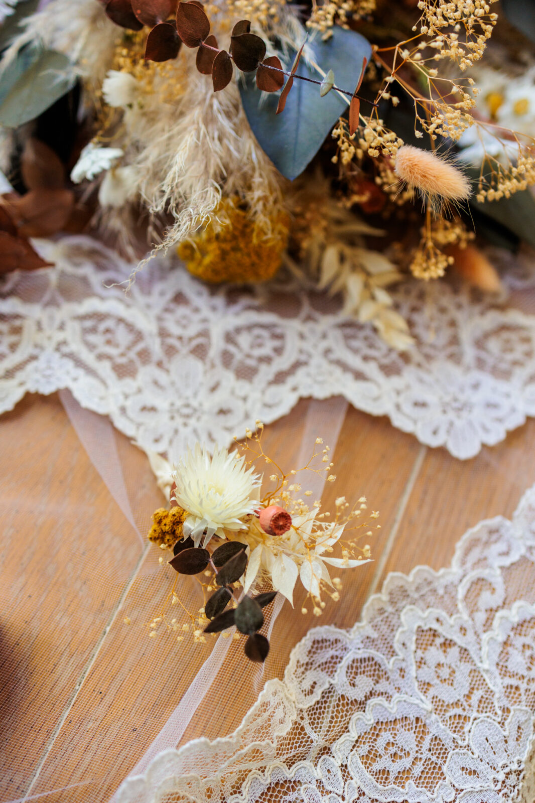 Lake Dillon Pavilion Wedding - mountainmartaphotography.com